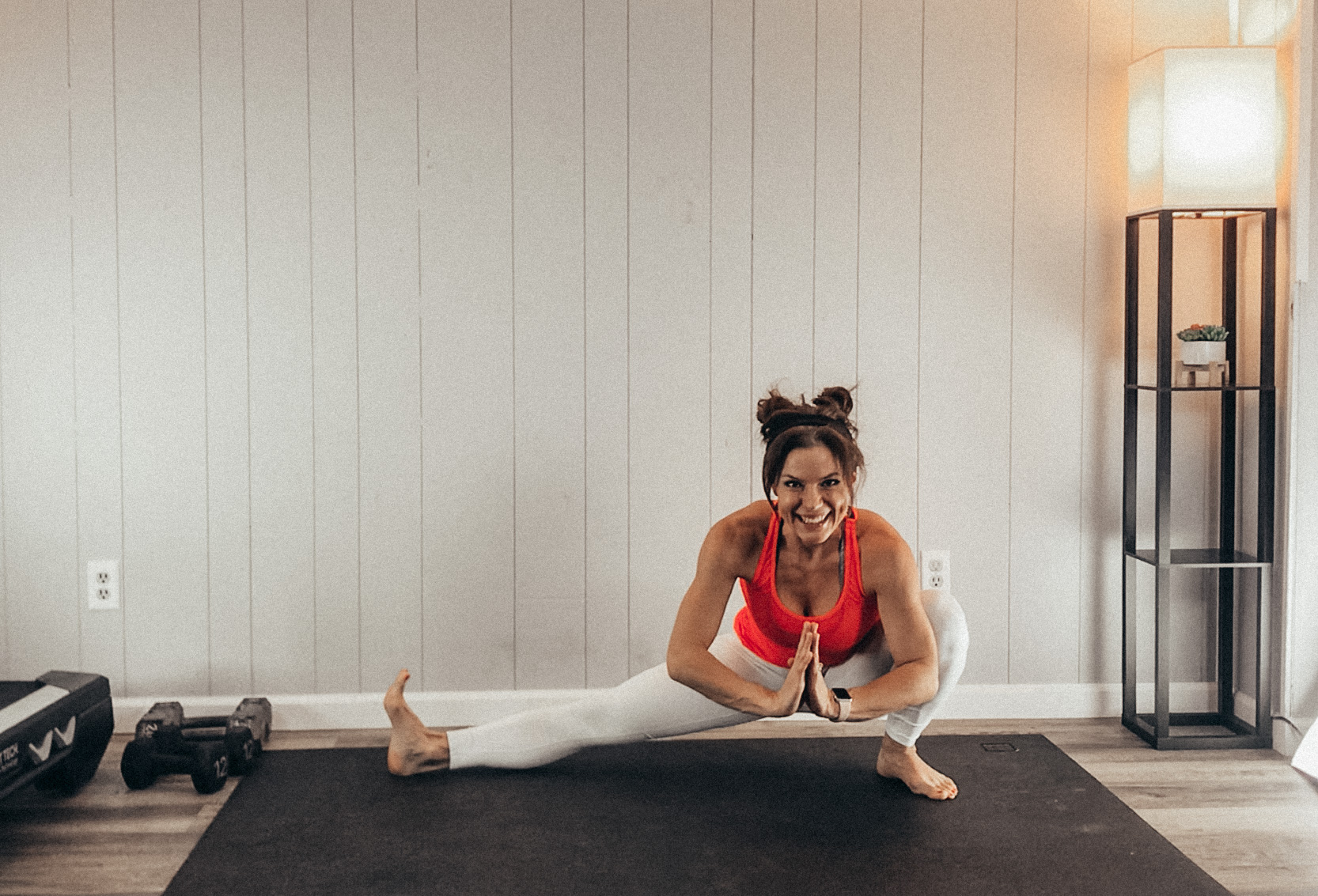 60-Minute Yoga Flow for Strength, Mobility, Balance and Flexibility ...